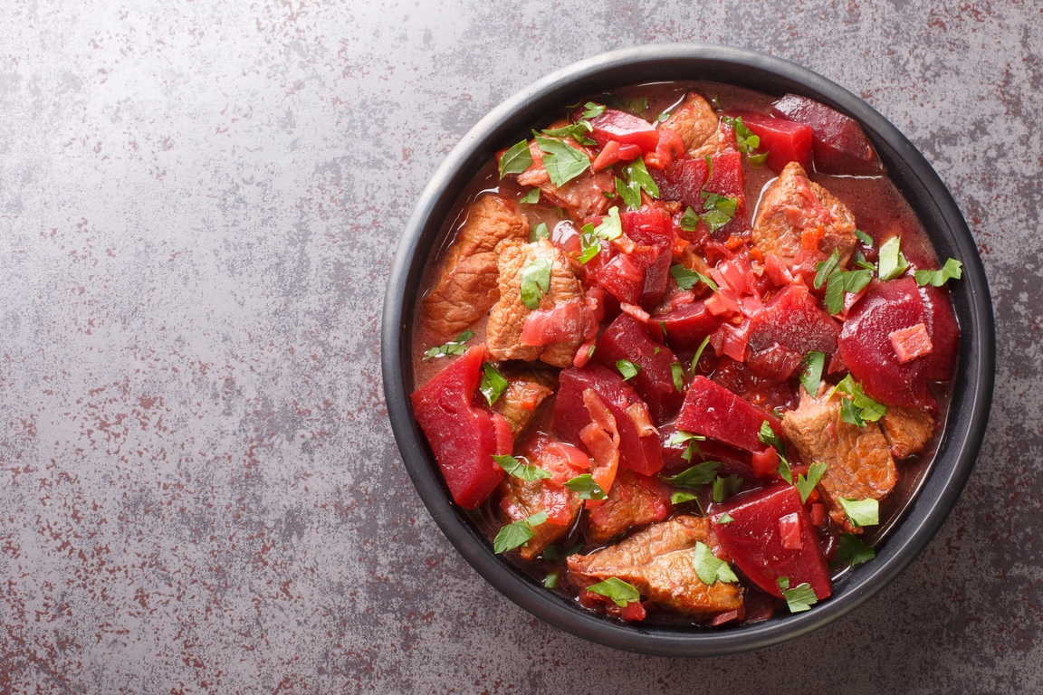 An Ancient Ukrainian National Dish With Pork And Beets — Unimeal