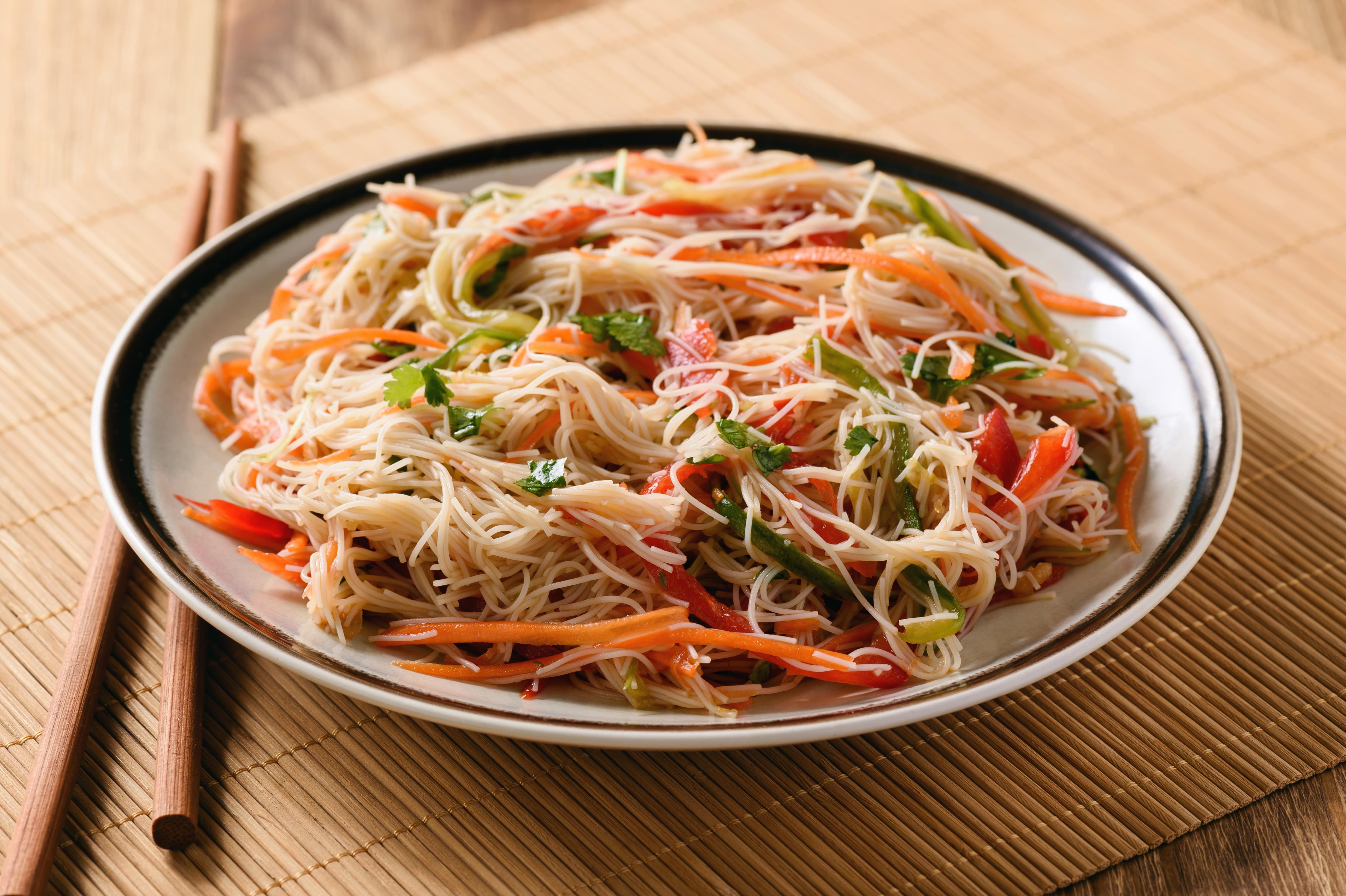 Tempting Rice Noodles With Fresh Vegetables — Unimeal