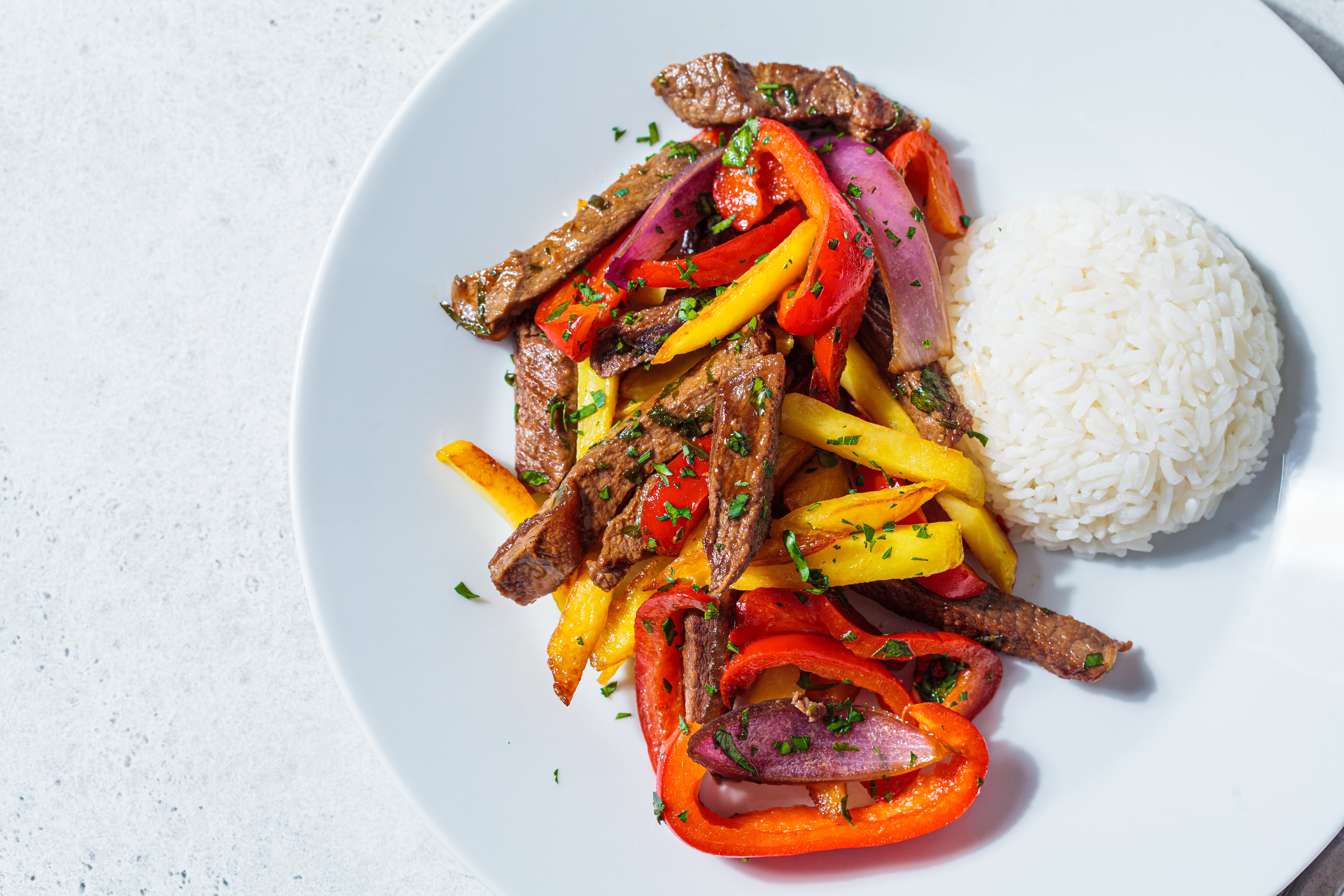 Peru-Styled Lomo Saltado With Bell Pepper — Unimeal